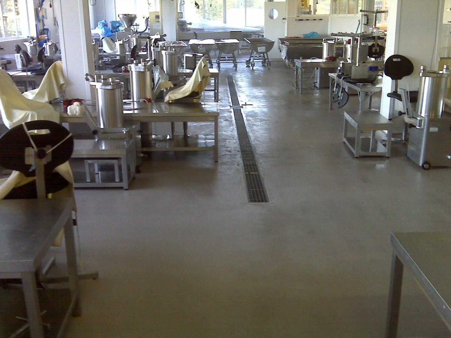 Flooring Options in Commercial Kitchens or Food Processing Plants ...